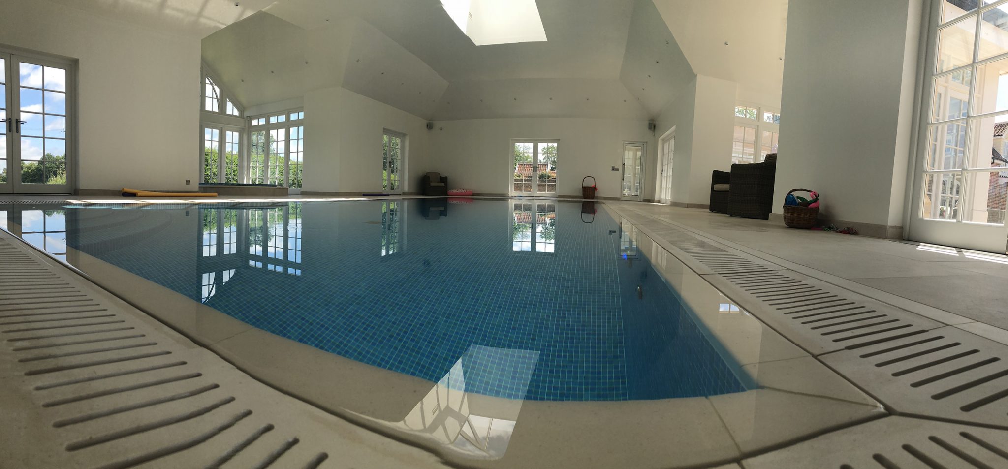 Deck Level and Infinity Pool Designs - Aqualia Pools